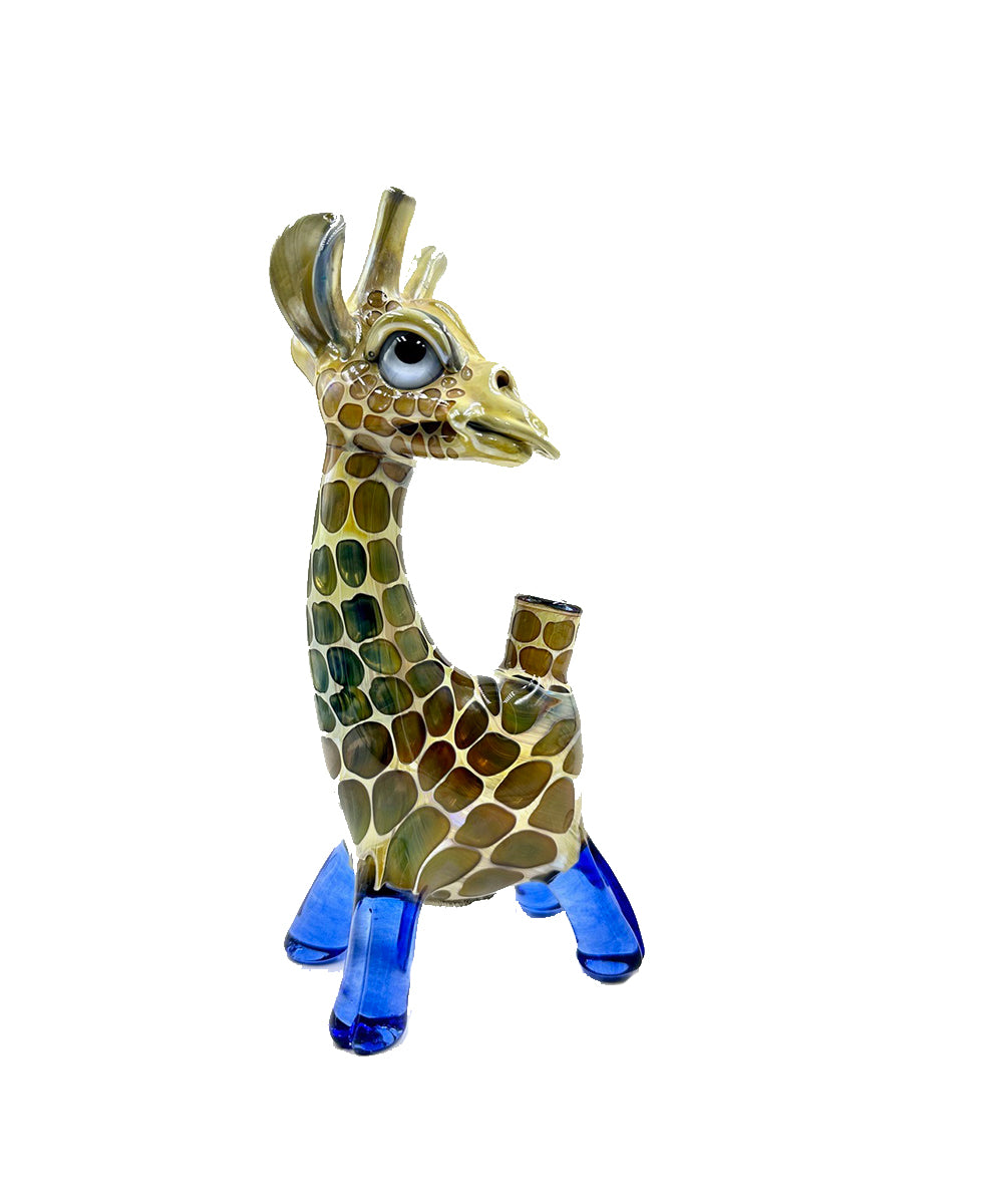 Giraffe by Matt Robertson – The Treasure Chest FL